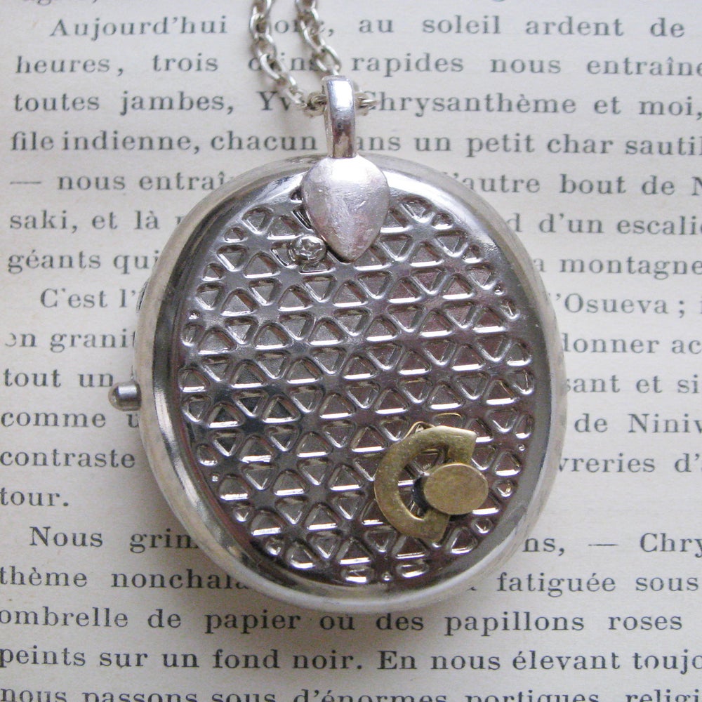 Image of Musical Locket Cameo Silver