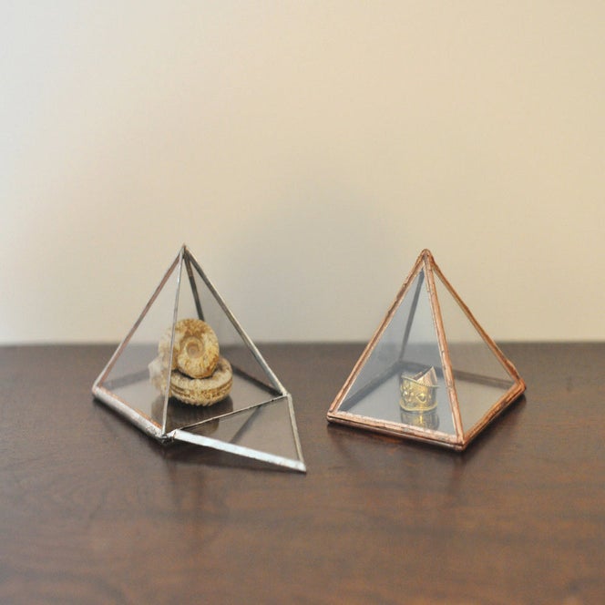 Glass Pyramid Display Box, small / ABJ glassworks